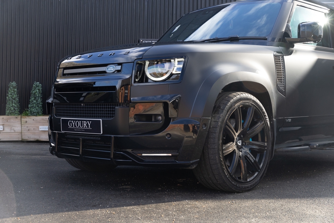 Land rover defender 5.0 P525 V8 - Gyoury Specialist Cars LTD