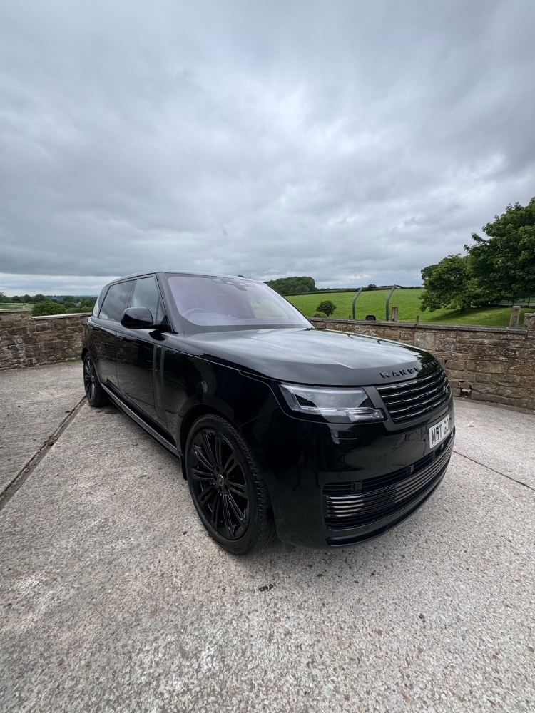 Range Rover Vouge 530 SV - Gyoury Specialist Cars LTD