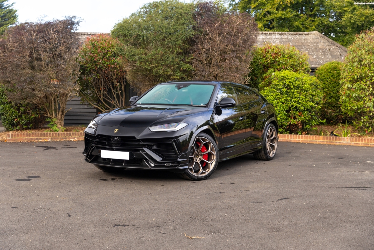 Lamborghini Urus Perf Limited edition - Gyoury Specialist Cars LTD
